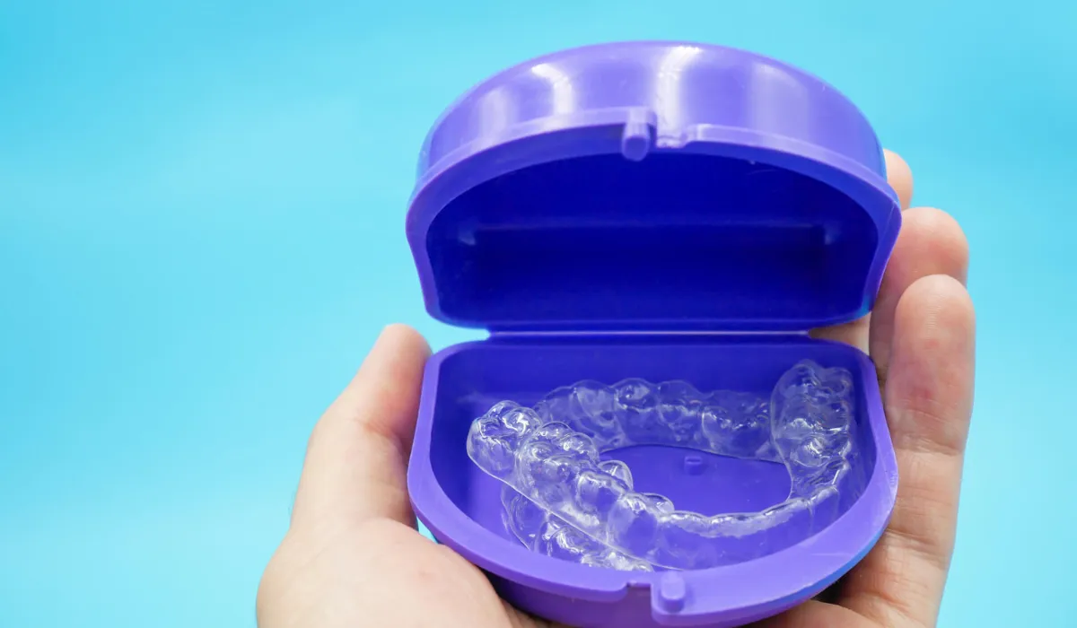 How to Clean Orthodontic Retainers with Everyday Items